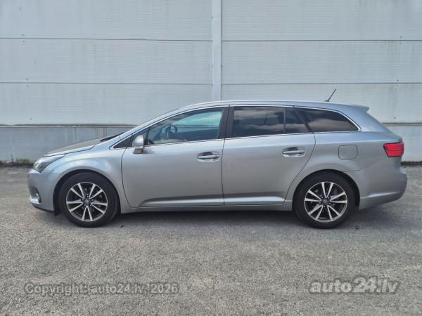 Grey Toyota Avensis 2012 in Parnu, with an engine capacity of 2.00 L and mileage of 354 thousand km for 4200 €, photo 7 on AUTOMOTO.COM.LV