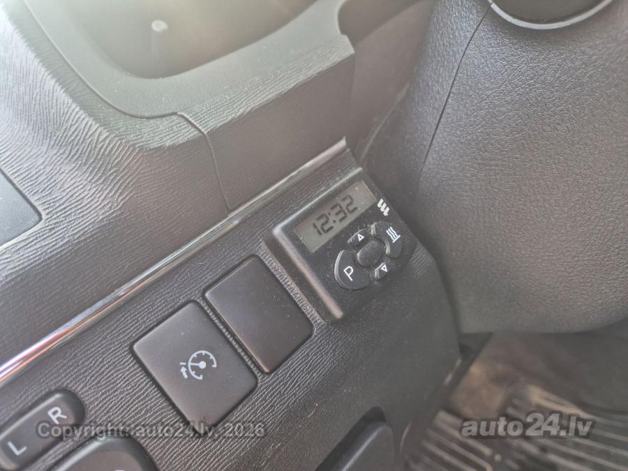 Серый Тойота Авенсис 2012 в Пярну, объемом двигателя 2.00 л и пробегом 354 тыс. км за 4200 €, фото 12 на AUTOMOTO.COM.LV