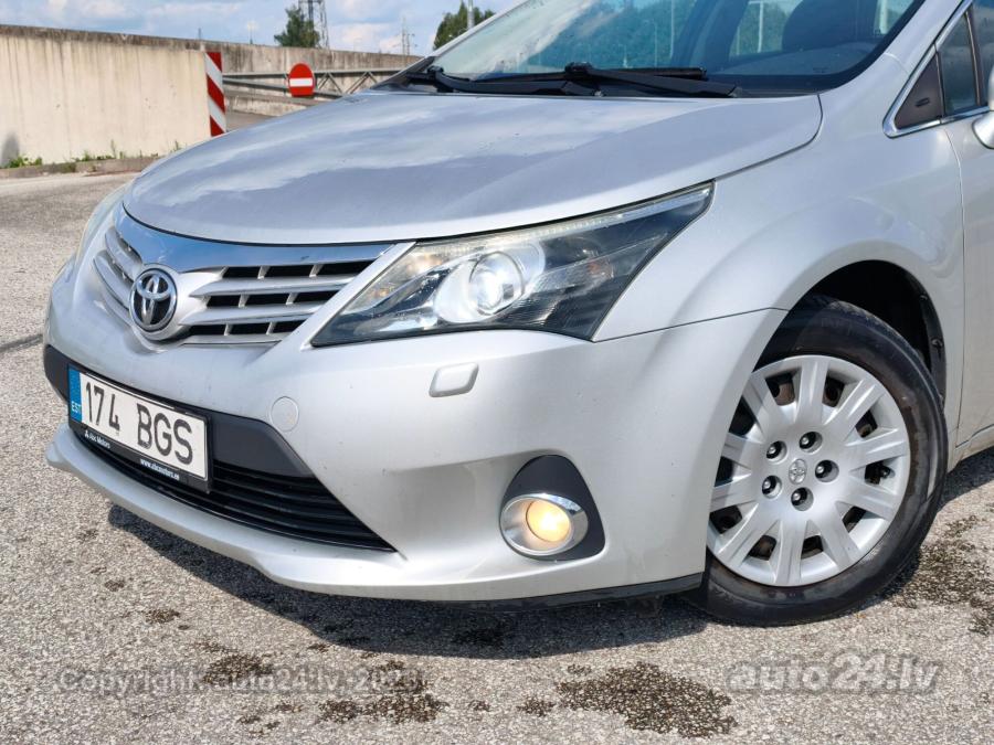 Серый Тойота Авенсис 2012 в Тарту, объемом двигателя 1.80 л и пробегом 277 тыс. км за 3999 €, фото 3 на AUTOMOTO.COM.LV