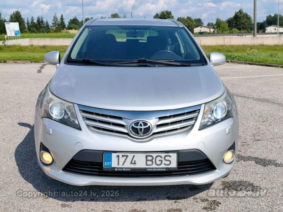 Серый Тойота Авенсис 2012 в Тарту, объемом двигателя 1.80 л и пробегом 277 тыс. км за 3999 €, фото 4 на AUTOMOTO.COM.LV