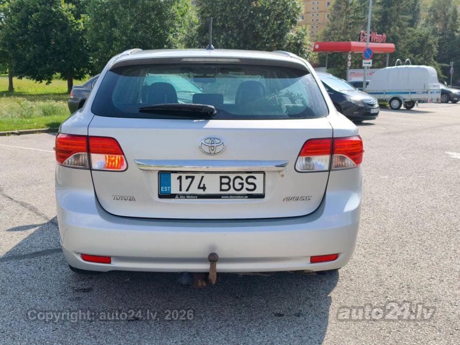 Серый Тойота Авенсис 2012 в Тарту, объемом двигателя 1.80 л и пробегом 277 тыс. км за 3999 €, фото 7 на AUTOMOTO.COM.LV