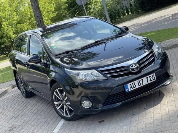 Pelēks Toyota Avensis 2012 Jūrmala, ar dzinēja tilpumu 2.00 L un nobraukumu 233 tūkst. km par 5250 €, foto 2 vietnē AUTOMOTO.COM.LV