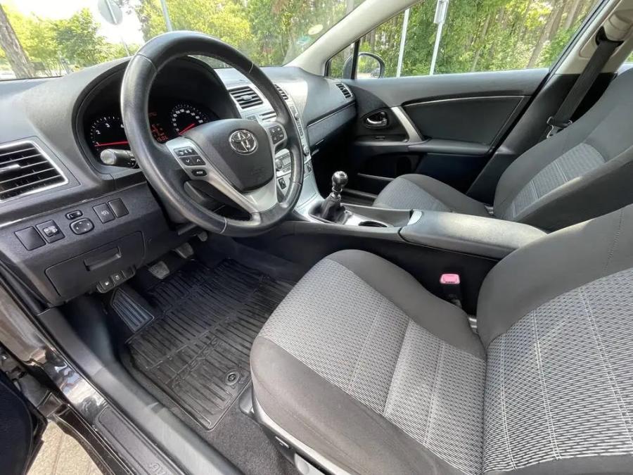 Pelēks Toyota Avensis 2012 Jūrmala, ar dzinēja tilpumu 2.00 L un nobraukumu 233 tūkst. km par 5250 €, foto 23 vietnē AUTOMOTO.COM.LV