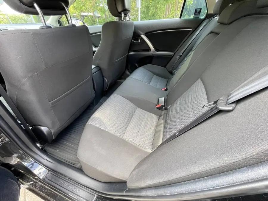 Pelēks Toyota Avensis 2012 Jūrmala, ar dzinēja tilpumu 2.00 L un nobraukumu 233 tūkst. km par 5250 €, foto 25 vietnē AUTOMOTO.COM.LV