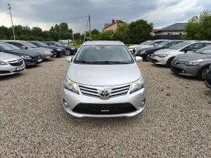 Pelēks Toyota Avensis 2012 Viļņa, ar dzinēja tilpumu 2.00 L un nobraukumu 393 tūkst. km par 3400 €, foto 4 vietnē AUTOMOTO.COM.LV