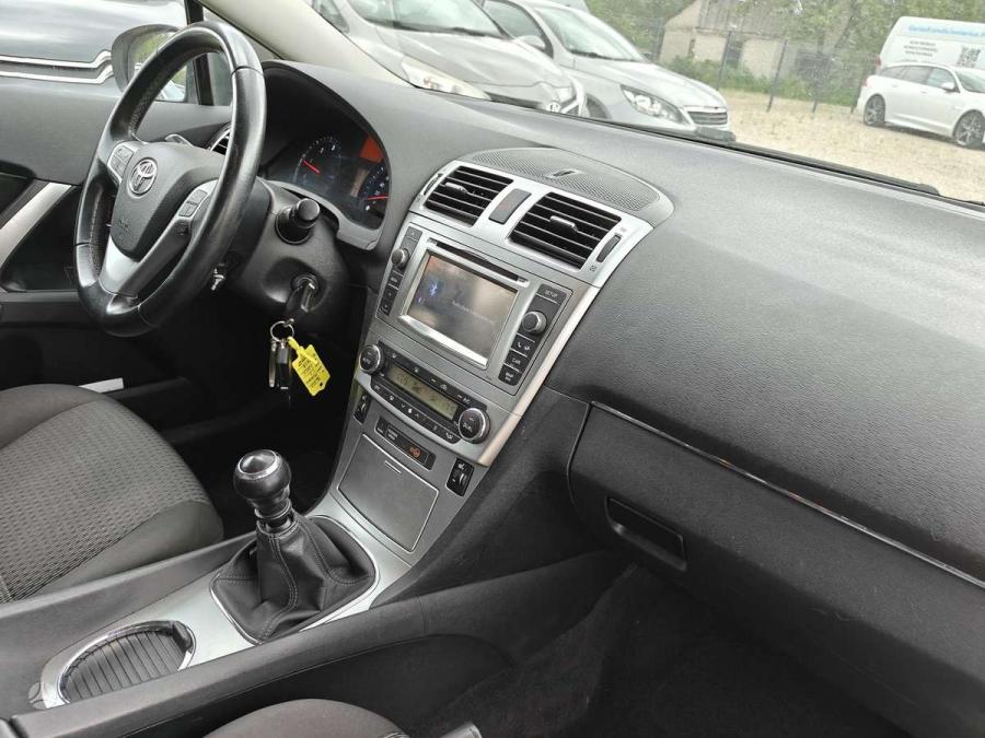 Pelēks Toyota Avensis 2012 Viļņa, ar dzinēja tilpumu 2.00 L un nobraukumu 393 tūkst. km par 3400 €, foto 17 vietnē AUTOMOTO.COM.LV