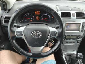 Pelēks Toyota Avensis 2012 Viļņa, ar dzinēja tilpumu 2.00 L un nobraukumu 393 tūkst. km par 3400 €, foto 19 vietnē AUTOMOTO.COM.LV