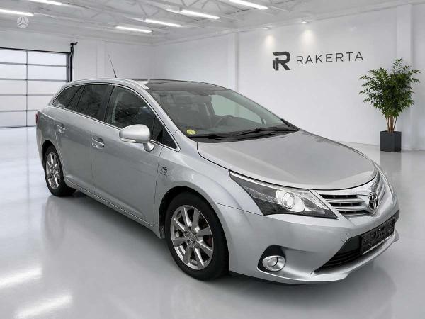 Серый Тойота Авенсис 2012 в Вильнюс, объемом двигателя 2.00 л и пробегом 219 тыс. км за 6700 €, фото 2 на AUTOMOTO.COM.LV