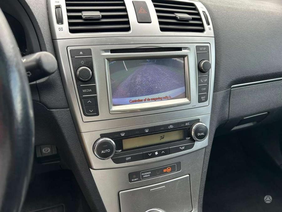 Pelēks Toyota Avensis 2012 Viļņa, ar dzinēja tilpumu 2.00 L un nobraukumu 219 tūkst. km par 6700 €, foto 15 vietnē AUTOMOTO.COM.LV