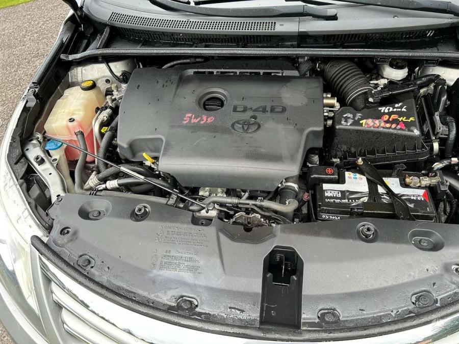 Pelēks Toyota Avensis 2012 Viļņa, ar dzinēja tilpumu 2.00 L un nobraukumu 219 tūkst. km par 6700 €, foto 23 vietnē AUTOMOTO.COM.LV