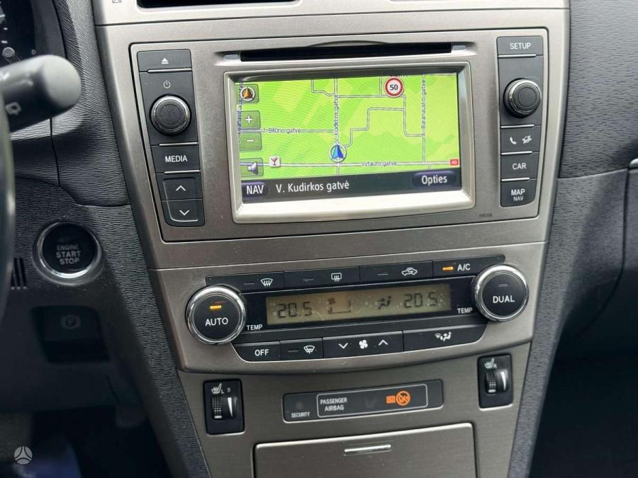 Серый Тойота Авенсис 2012 в Укмерге, объемом двигателя 2.23 л и пробегом 240 тыс. км за 5650 €, фото 10 на AUTOMOTO.COM.LV