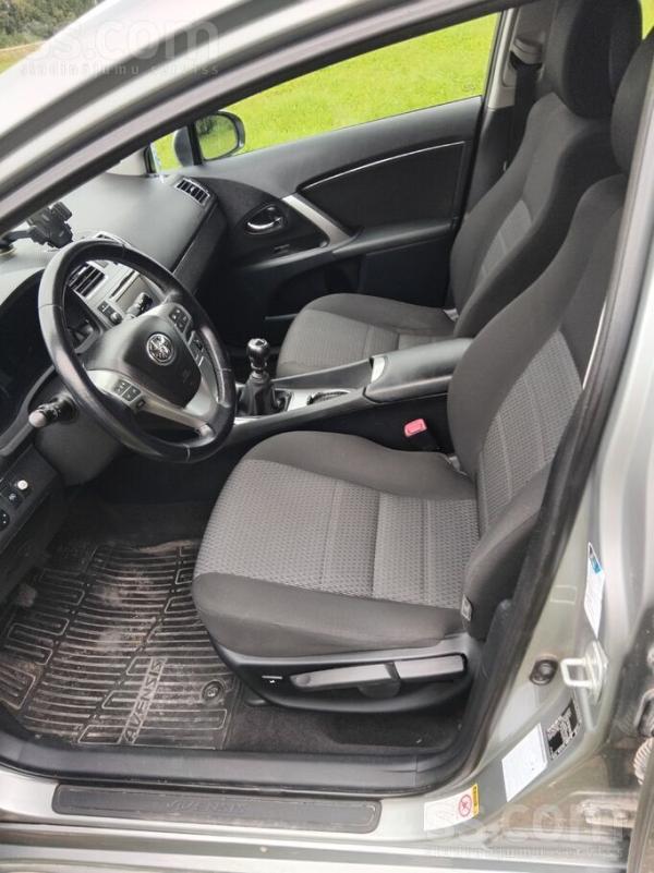 Pelēks Toyota Avensis 2012 Kuldīga, ar dzinēja tilpumu 2.00 L un nobraukumu 206 tūkst. km par 5490 €, foto 8 vietnē AUTOMOTO.COM.LV