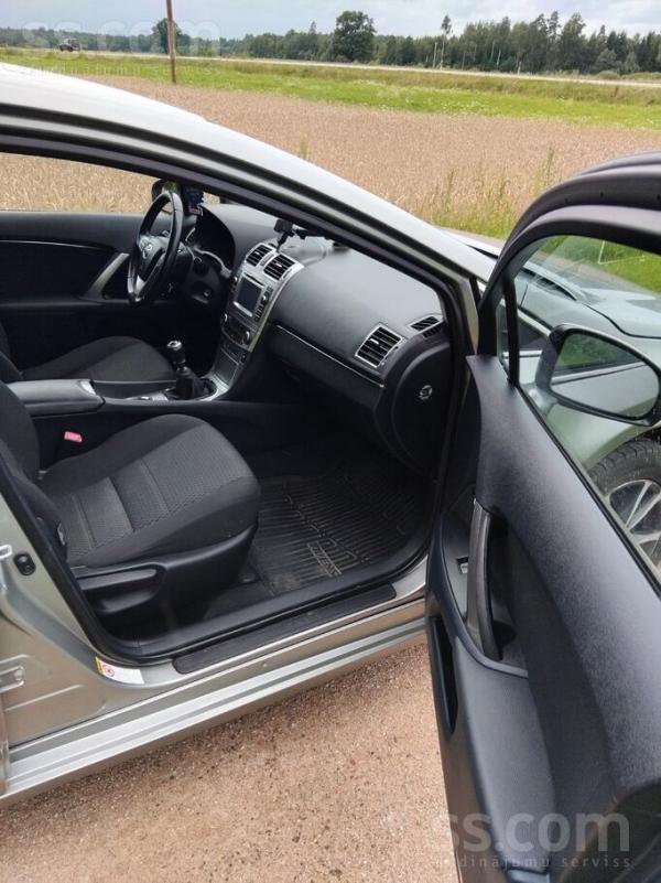 Pelēks Toyota Avensis 2012 Kuldīga, ar dzinēja tilpumu 2.00 L un nobraukumu 206 tūkst. km par 5490 €, foto 9 vietnē AUTOMOTO.COM.LV