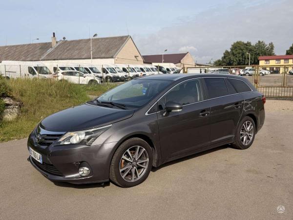 Pelēks Toyota Avensis 2012 Tauragė, ar dzinēja tilpumu 2.00 L un nobraukumu 267 tūkst. km par 5100 €, foto 1 vietnē AUTOMOTO.COM.LV