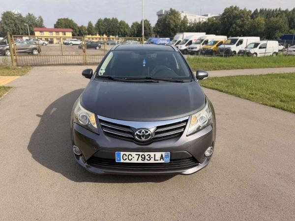 Pelēks Toyota Avensis 2012 Tauragė, ar dzinēja tilpumu 2.00 L un nobraukumu 267 tūkst. km par 5100 €, foto 3 vietnē AUTOMOTO.COM.LV