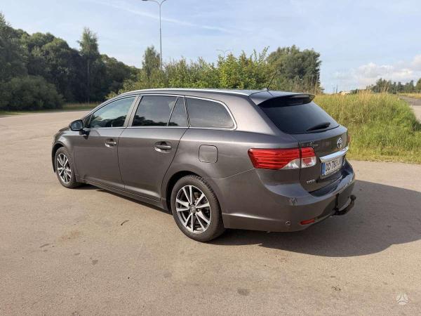 Pelēks Toyota Avensis 2012 Tauragė, ar dzinēja tilpumu 2.00 L un nobraukumu 267 tūkst. km par 5100 €, foto 4 vietnē AUTOMOTO.COM.LV