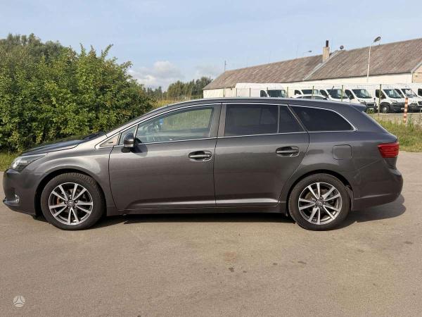 Pelēks Toyota Avensis 2012 Tauragė, ar dzinēja tilpumu 2.00 L un nobraukumu 267 tūkst. km par 5100 €, foto 7 vietnē AUTOMOTO.COM.LV