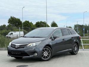 Pelēks Toyota Avensis 2012 Tauragė, ar dzinēja tilpumu 2.00 L un nobraukumu 260 tūkst. km par 4900 €, foto  vietnē AUTOMOTO.COM.LV