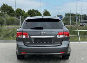 Pelēks Toyota Avensis 2012 Tauragė, ar dzinēja tilpumu 2.00 L un nobraukumu 260 tūkst. km par 4900 €, foto 10 vietnē AUTOMOTO.COM.LV