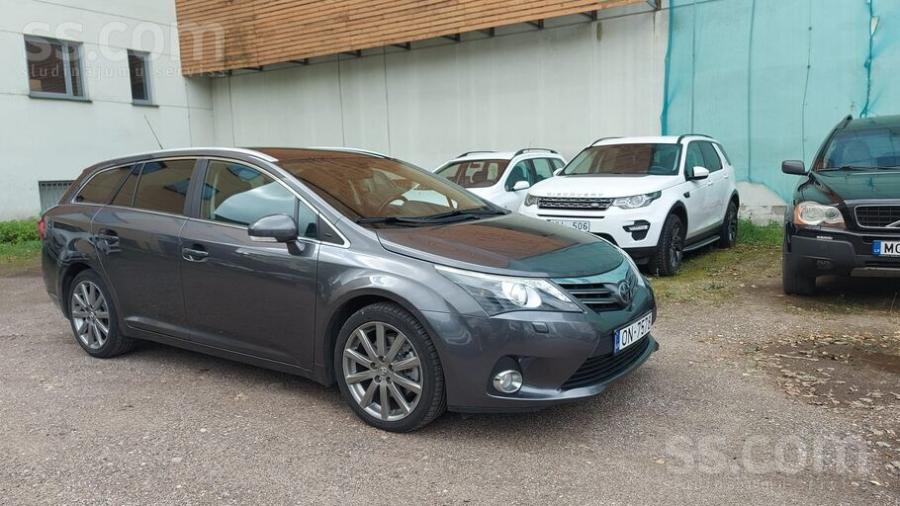 Pelēks Toyota Avensis 2012 Daugavpils, ar dzinēja tilpumu 2.20 L un nobraukumu 0 tūkst. km par 6550 €, foto 5 vietnē AUTOMOTO.COM.LV