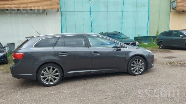 Grey Toyota Avensis 2012 in Daugavpils, with an engine capacity of 2.20 L and mileage of 0 thousand km for 6550 €, photo 6 on AUTOMOTO.COM.LV