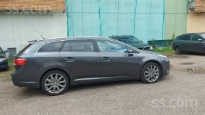 Pelēks Toyota Avensis 2012 Daugavpils, ar dzinēja tilpumu 2.20 L un nobraukumu 0 tūkst. km par 6550 €, foto 6 vietnē AUTOMOTO.COM.LV