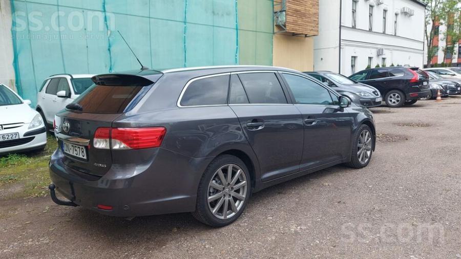 Pelēks Toyota Avensis 2012 Daugavpils, ar dzinēja tilpumu 2.20 L un nobraukumu 0 tūkst. km par 6550 €, foto 7 vietnē AUTOMOTO.COM.LV