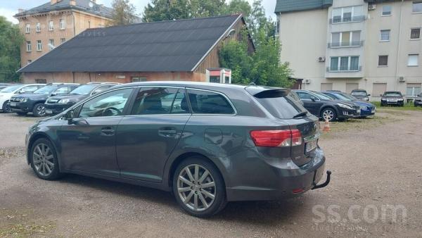 Grey Toyota Avensis 2012 in Daugavpils, with an engine capacity of 2.20 L and mileage of 0 thousand km for 6550 €, photo 10 on AUTOMOTO.COM.LV