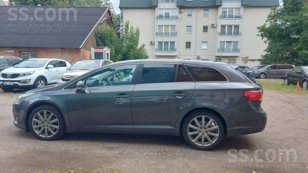 Grey Toyota Avensis 2012 in Daugavpils, with an engine capacity of 2.20 L and mileage of 0 thousand km for 6550 €, photo 11 on AUTOMOTO.COM.LV