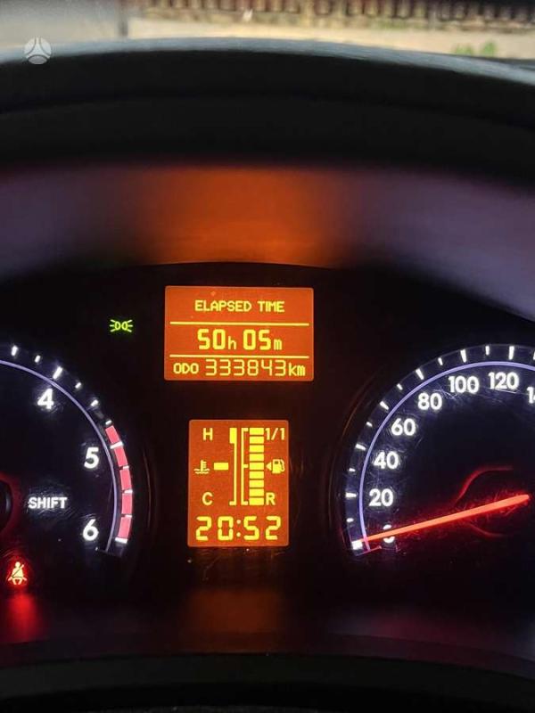 Pelēks Toyota Avensis 2012 Raseiniai, ar dzinēja tilpumu 2.23 L un nobraukumu 334 tūkst. km par 4700 €, foto 9 vietnē AUTOMOTO.COM.LV