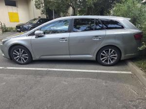 Grey Toyota Avensis 2012 in Vilnius, with an engine capacity of 1.99 L and mileage of 283 thousand km for 6500 €, photo 3 on AUTOMOTO.COM.LV
