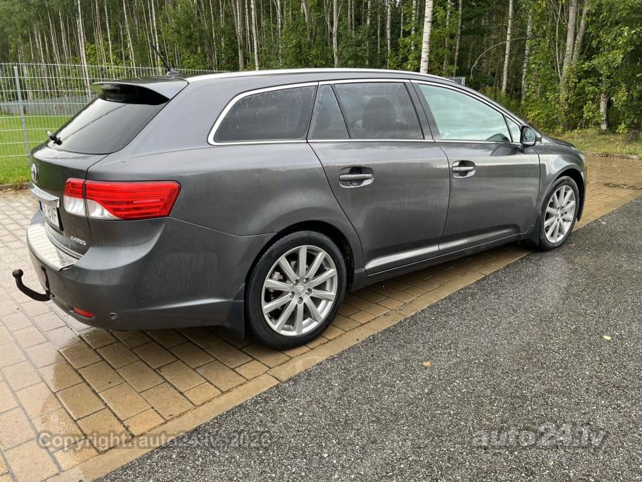 Серый Тойота Авенсис 2012 в Тарту, объемом двигателя 2.00 л и пробегом 327 тыс. км за 6999 €, фото 6 на AUTOMOTO.COM.LV