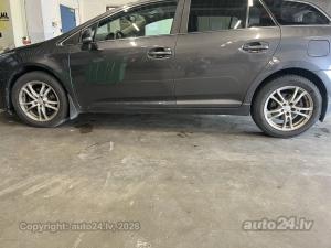 Серый Тойота Авенсис 2012 в Тарту, объемом двигателя 2.00 л и пробегом 327 тыс. км за 6999 €, фото 21 на AUTOMOTO.COM.LV