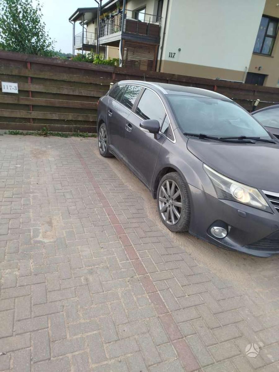 Pelēks Toyota Avensis 2012 Kauņa, ar dzinēja tilpumu 2.00 L un nobraukumu 306 tūkst. km par 4700 €, foto 5 vietnē AUTOMOTO.COM.LV