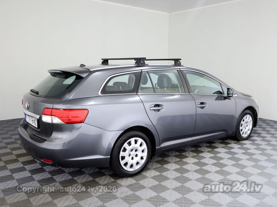 Серый Тойота Авенсис 2012 в Таллин, объемом двигателя 1.80 л и пробегом 258 тыс. км за 3999 €, фото 4 на AUTOMOTO.COM.LV
