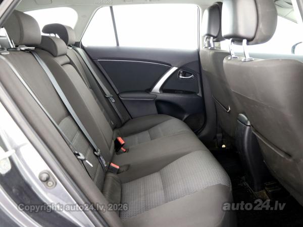 Тойота Авенсис 2012 в Таллин на AUTOMOTO.COM.LV Серый Тойота Авенсис 2012 в Таллин, объемом двигателя 1.80 л и пробегом 258 тыс. км за 3999 €, фото 8 на AUTOMOTO.COM.LV