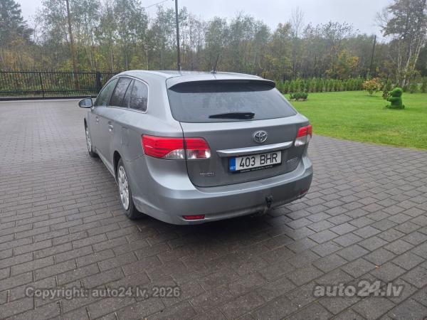 Toyota Avensis 2012 Tallina vietnē Pelēks Toyota Avensis 2012 Tallina, ar dzinēja tilpumu 1.80 L un nobraukumu 249 tūkst. km par 6800 €, foto 3 vietnē AUTOMOTO.COM.LV