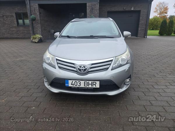 Toyota Avensis 2012 Tallina vietnē Pelēks Toyota Avensis 2012 Tallina, ar dzinēja tilpumu 1.80 L un nobraukumu 249 tūkst. km par 6800 €, foto 4 vietnē AUTOMOTO.COM.LV