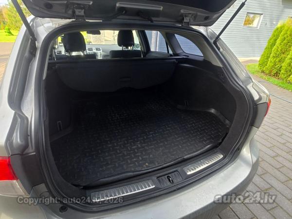 Toyota Avensis 2012 Tallina vietnē Pelēks Toyota Avensis 2012 Tallina, ar dzinēja tilpumu 1.80 L un nobraukumu 249 tūkst. km par 6800 €, foto 6 vietnē AUTOMOTO.COM.LV
