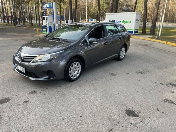 Pelēks Toyota Avensis 2013 Ogre, ar dzinēja tilpumu 1.60 L un nobraukumu 0 tūkst. km par 4999 €, foto 2 vietnē AUTOMOTO.COM.LV