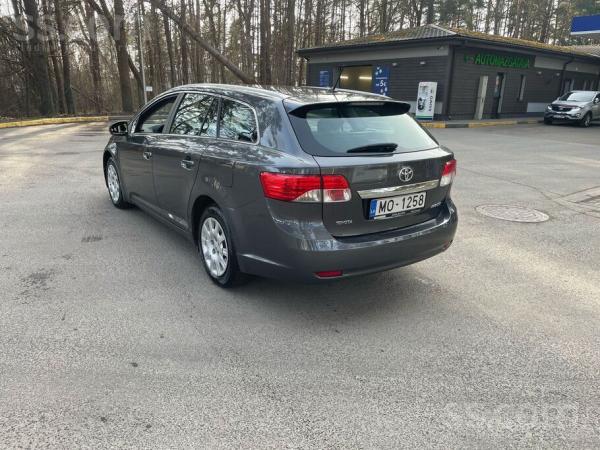 Pelēks Toyota Avensis 2013 Ogre, ar dzinēja tilpumu 1.60 L un nobraukumu 0 tūkst. km par 4999 €, foto 3 vietnē AUTOMOTO.COM.LV