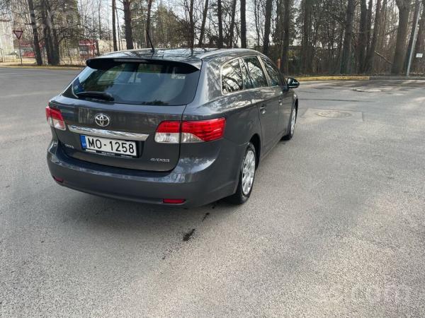 Pelēks Toyota Avensis 2013 Ogre, ar dzinēja tilpumu 1.60 L un nobraukumu 0 tūkst. km par 4999 €, foto 6 vietnē AUTOMOTO.COM.LV