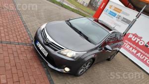 Grey Toyota Avensis 2013 in Jelgava, with an engine capacity of 2.00 L and mileage of 240 thousand km for 5990 €, photo 5 on AUTOMOTO.COM.LV