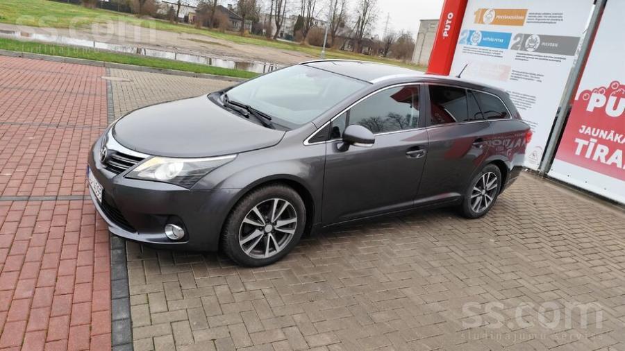 Pelēks Toyota Avensis 2013 Jelgava, ar dzinēja tilpumu 2.00 L un nobraukumu 240 tūkst. km par 5990 €, foto 3 vietnē AUTOMOTO.COM.LV