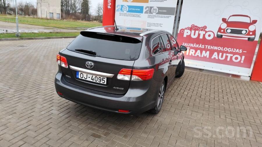 Pelēks Toyota Avensis 2013 Jelgava, ar dzinēja tilpumu 2.00 L un nobraukumu 240 tūkst. km par 5990 €, foto 10 vietnē AUTOMOTO.COM.LV