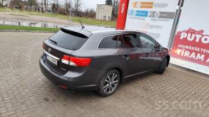 Pelēks Toyota Avensis 2013 Jelgava, ar dzinēja tilpumu 2.00 L un nobraukumu 240 tūkst. km par 5990 €, foto 12 vietnē AUTOMOTO.COM.LV