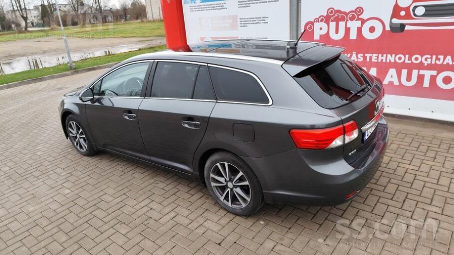 Pelēks Toyota Avensis 2013 Jelgava, ar dzinēja tilpumu 2.00 L un nobraukumu 240 tūkst. km par 5990 €, foto 15 vietnē AUTOMOTO.COM.LV