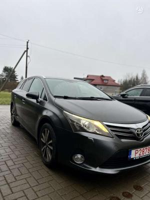 Grey Toyota Avensis 2013 in Kaunas, with an engine capacity of 1.80 L and mileage of 292 thousand km for 5800 €, photo 5 on AUTOMOTO.COM.LV