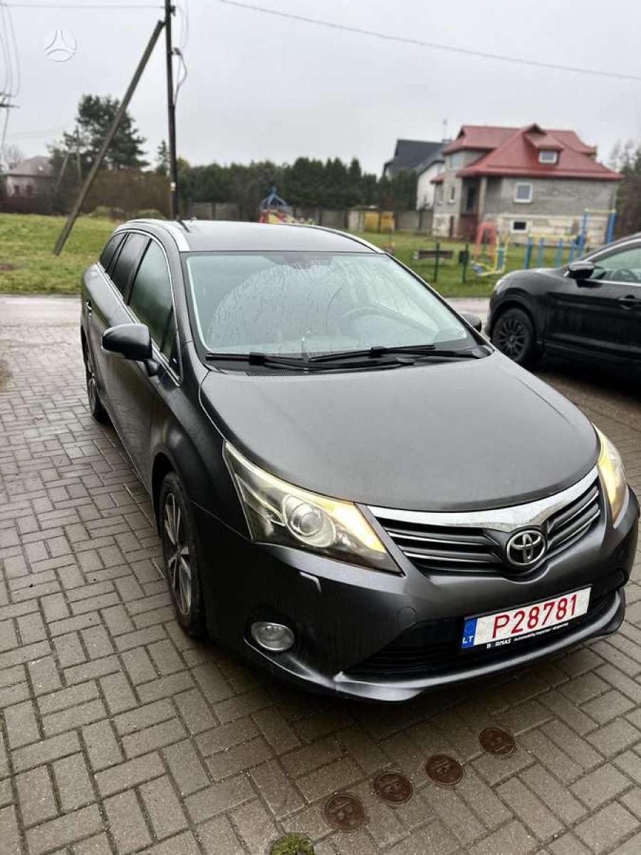 Grey Toyota Avensis 2013 in Kaunas, with an engine capacity of 1.80 L and mileage of 292 thousand km for 5800 €, photo 6 on AUTOMOTO.COM.LV