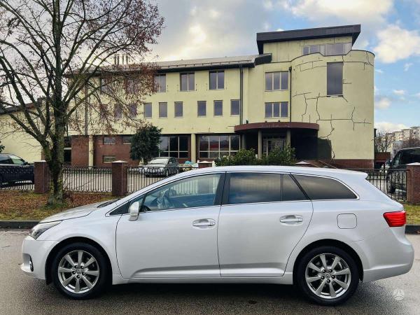 Pelēks Toyota Avensis 2013 Kauņa, ar dzinēja tilpumu 2.00 L un nobraukumu 245 tūkst. km par 5750 €, foto 3 vietnē AUTOMOTO.COM.LV